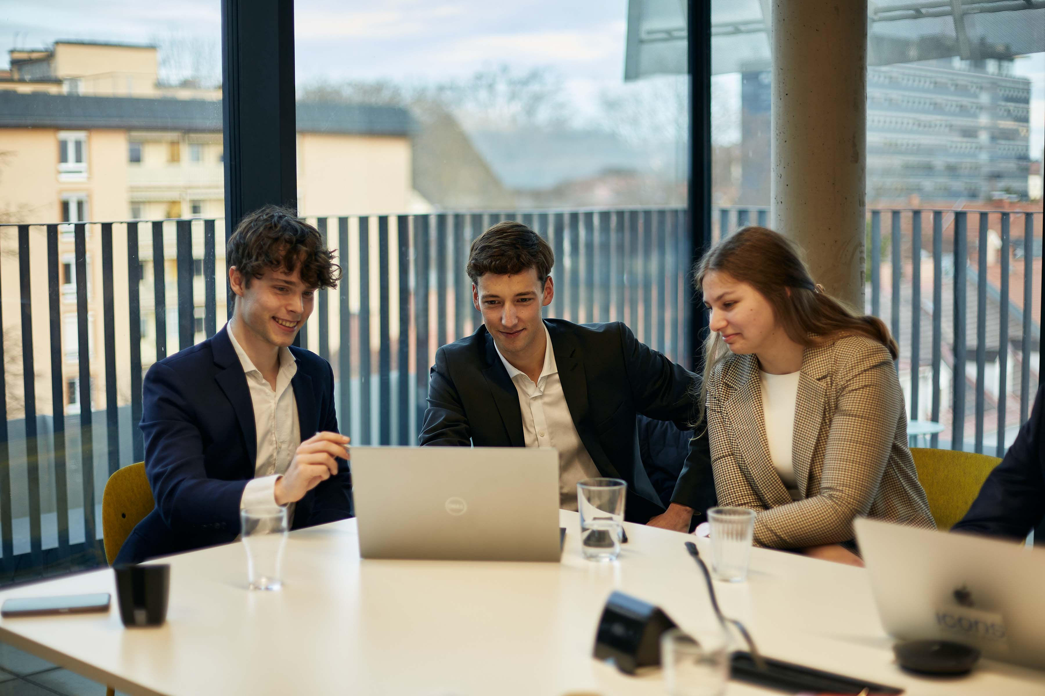 Graz WS2025 Wir sind icons - icons - consulting by students